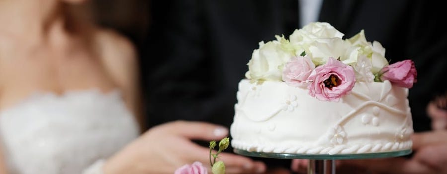6 Tips for Picking the Perfect Wedding Cake - Wedding Chapel Las Vegas ... 6 Tips for Picking the Perfect Wedding Cake - Wedding Chapel Las Vegas ...